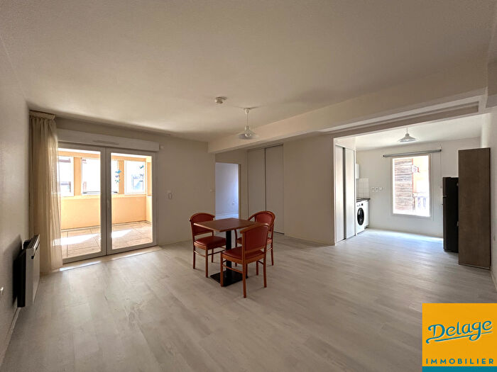 Appartement à louer - Limoges, Centre-ville, Hôtel de Ville, Emailleurs - 2 pièces - 1 chambre