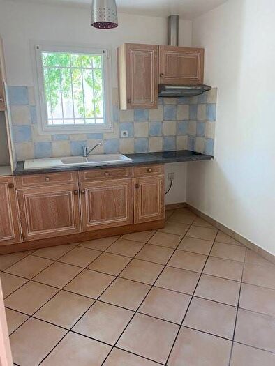 Maison à louer - Fontès - 4 pièces - 3 chambres