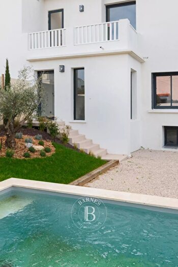 Maison à vendre - Marseille e , Montredon - 5 pièces - 4 chambres