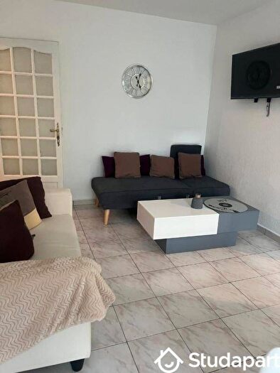 Appartement à louer - Arlequin, Grenoble - 1 pièce - 4 chambres