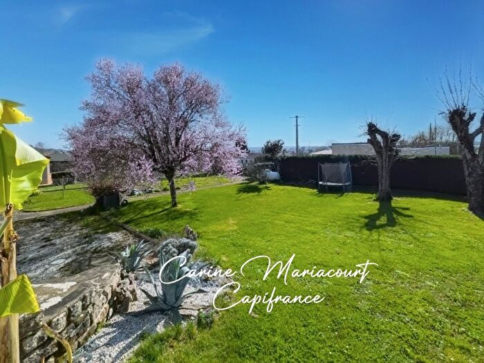 Maison à vendre - Exireuil - 5 pièces - 4 chambres