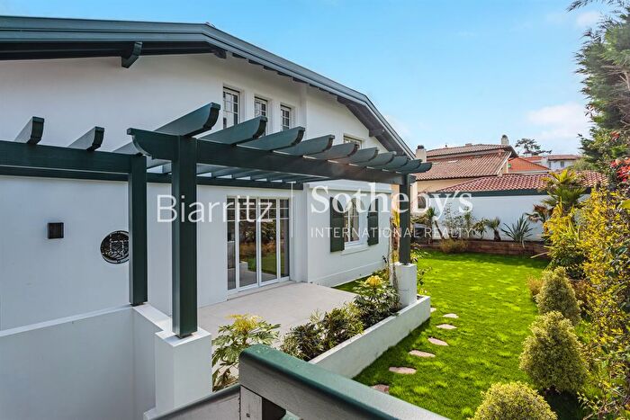 Maison à vendre - Biarritz, Braou, Ranquine, Aguilera - 8 pièces - 5 chambres