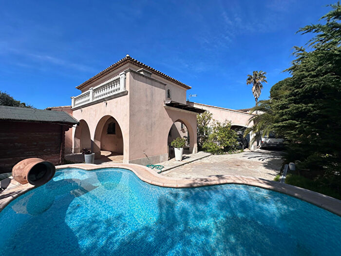 Maison à vendre - Fréjus, La Tour de Mare - 7 pièces - 4 chambres