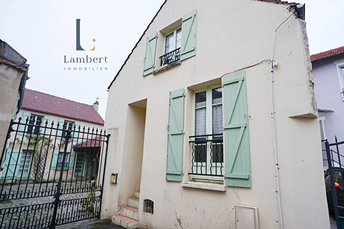 Appartement à louer - Verneuil-sur-Seine, Centre-ville, Gare - 3 pièces - 2 chambres