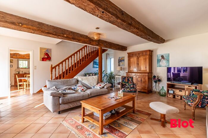 Maison à vendre - Noyal-Châtillon-sur-Seiche - 7 pièces - 5 chambres