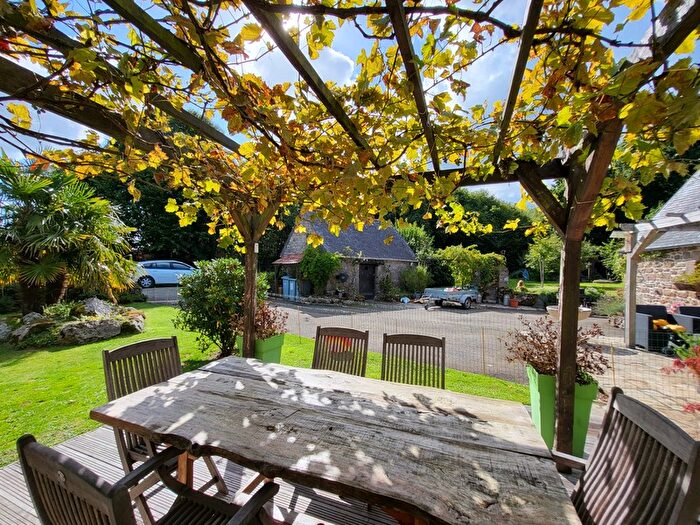 Maison à vendre - Ploubezre - 7 pièces - 4 chambres