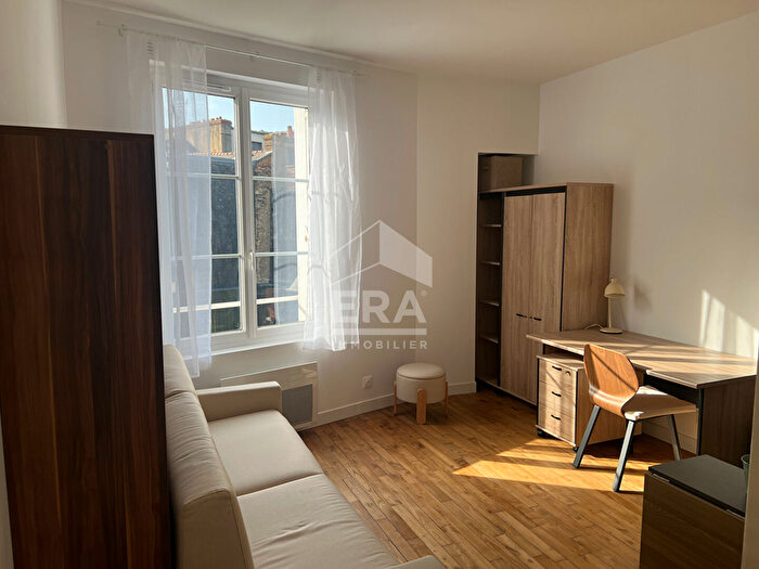 Quartiers Centre, Saint-Anne : Appartement 1 pièce à louer