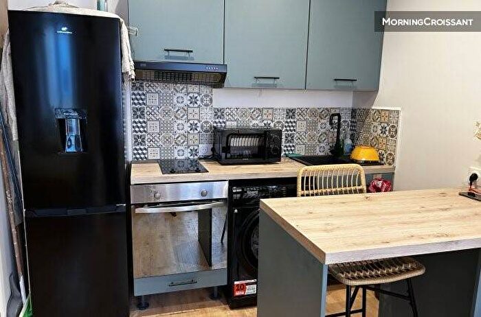 Appartement à louer - Les Issarts, Vallauris - 1 pièce