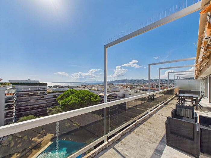 Appartement à vendre - Antibes, Juan-les-Pins, Le Cap - 4 pièces - 2 chambres