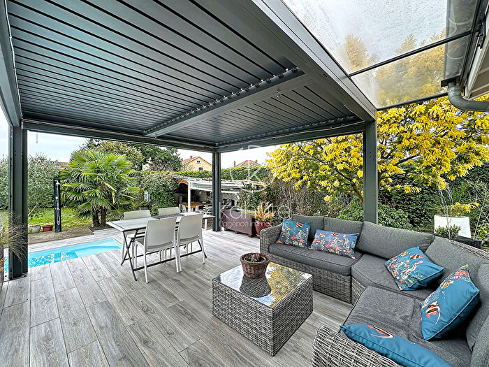 Maison à vendre - Auberives-sur-Varèze - 5 pièces - 3 chambres