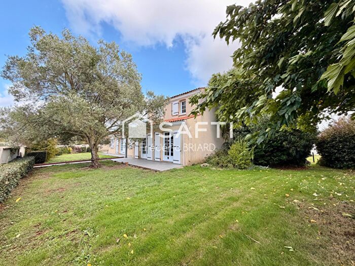 Maison à vendre - Talmont-Saint-Hilaire - 6 pièces - 4 chambres