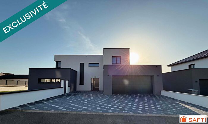 Maison 6 pièces à Sainte-Marie-aux-Chênes, à vendre