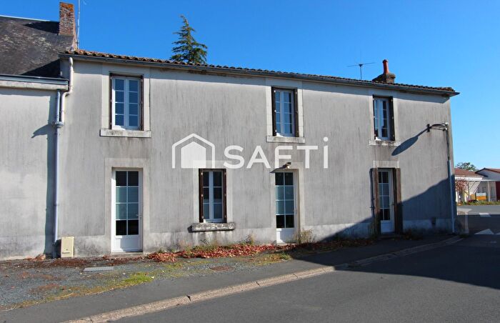 Maison à vendre - Saint-Cyr-des-Gâts - 8 pièces - 4 chambres