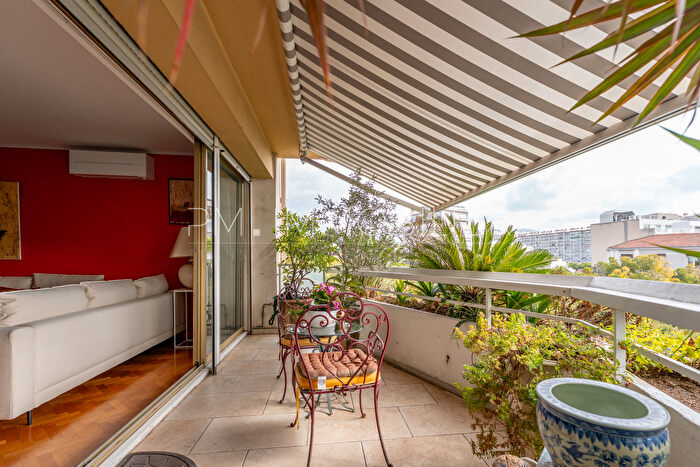 Appartement à vendre - Marseille e , Saint-Giniez - 5 pièces - 3 chambres