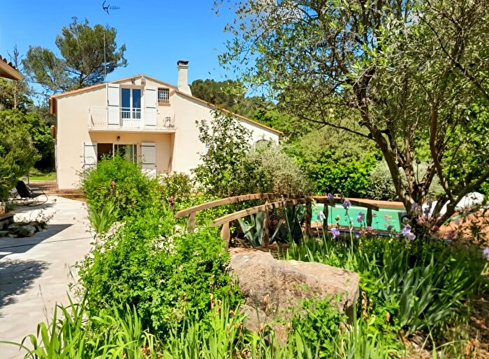 Maison à vendre - Nîmes, Mas de Lauze, Carreau de Lanes - 5 pièces - 4 chambres