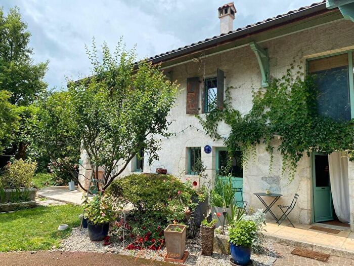 Maison à louer - Thoiry - 5 pièces - 4 chambres