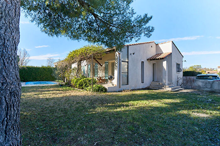 Maison à vendre - Eyguières - 6 pièces - 5 chambres