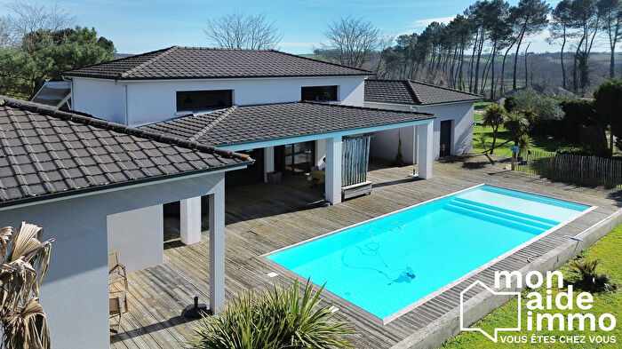 Maison à vendre - Casteljaloux - 5 pièces - 3 chambres