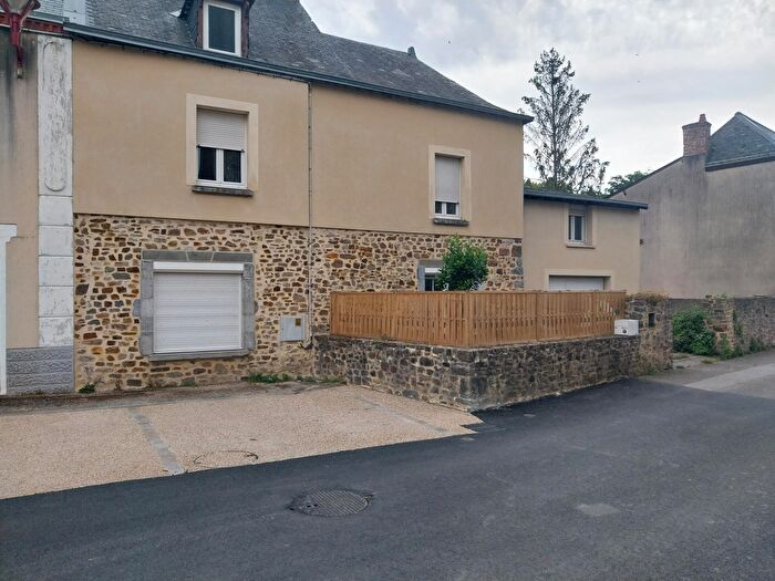 Saint-Jean-sur-Erve : Maison 4 pièces à vendre