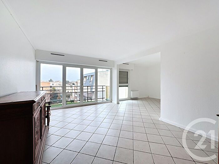 Noisy-le-Grand, Centre-ville - Appartement 4 pièces à vendre
