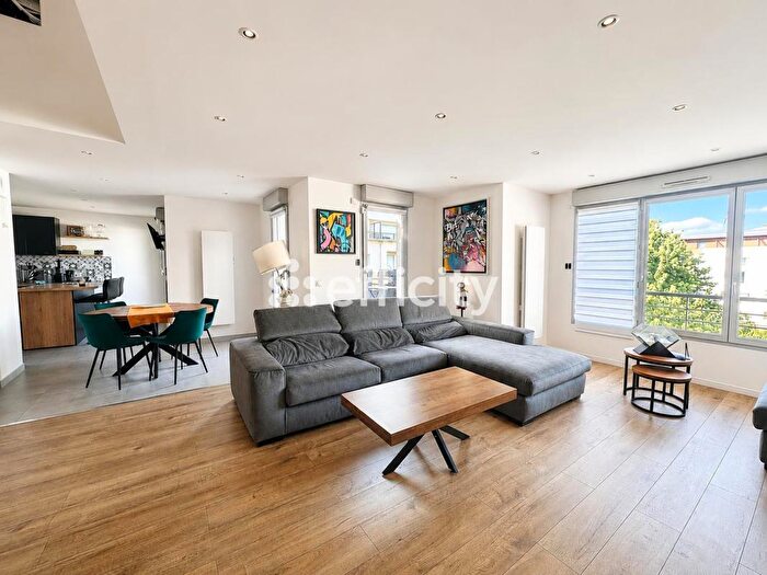Appartement 5 pièces à vendre - Carrières-sous-Poissy, Bords de Seine, Ile de la Dérivation