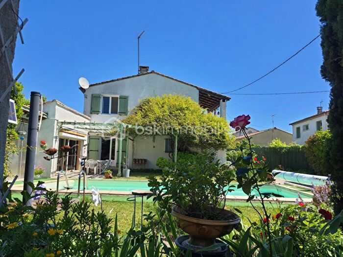 Maison 5 pièces à vendre à Saint-Julien-les-Rosiers