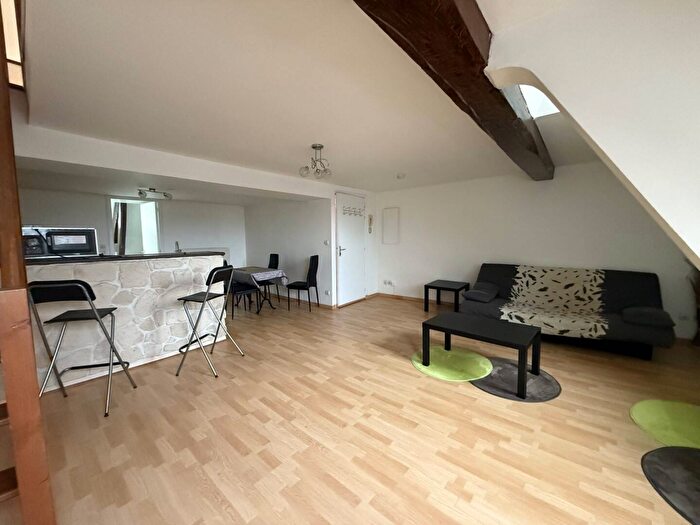 Appartement à louer - Centre, Château-Thierry - 2 pièces - 1 chambre