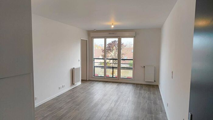 Saint Martin, Pontoise - Appartement 2 pièces à louer