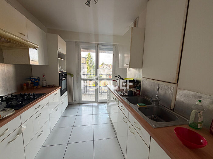 Appartement 3 pièces à Bourges, Aéroport, Vauvert, Pierrelay, Pissevieille, à vendre
