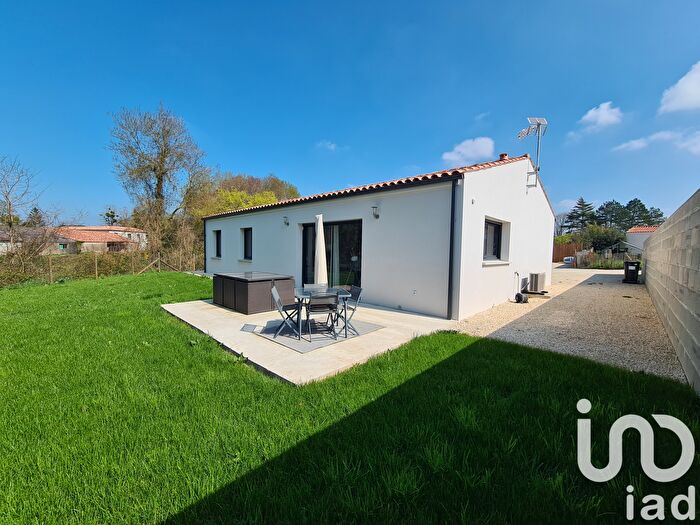 Maison à vendre - Romegoux - 4 pièces - 3 chambres