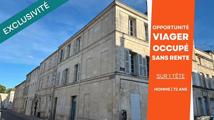 Appartement 3 pièces à Rochefort, Centre-ville, à vendre