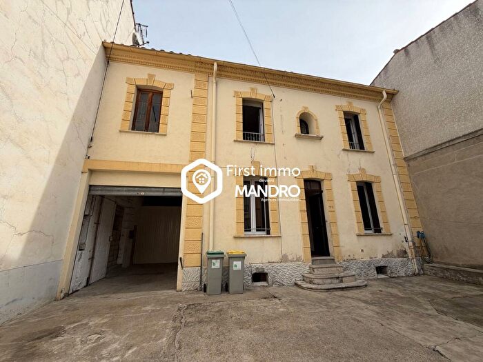 Maison à louer - Centre Ville Nord Ouest, Ille-sur-Têt - 4 pièces - 3 chambres