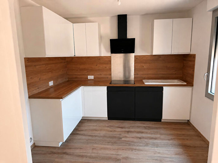 Sorgues, La Montagne, Bourdines : Appartement 3 pièces à louer