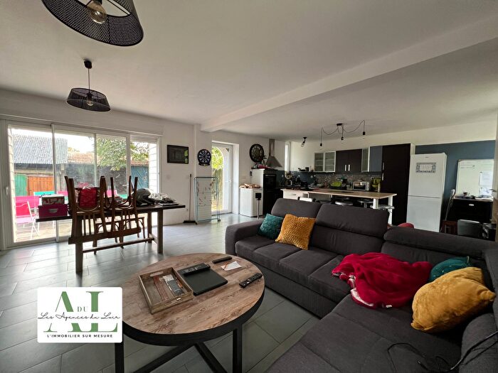 Maison à vendre - Clermont-Créans - 7 pièces - 4 chambres