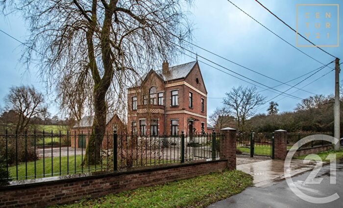 Maison à vendre - Eppe-Sauvage - 9 pièces - 4 chambres