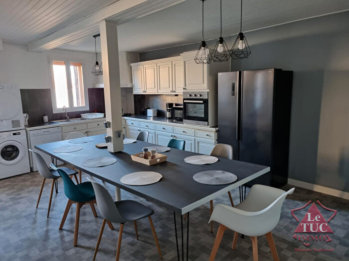 Maison à vendre - Combronde - 6 pièces - 4 chambres