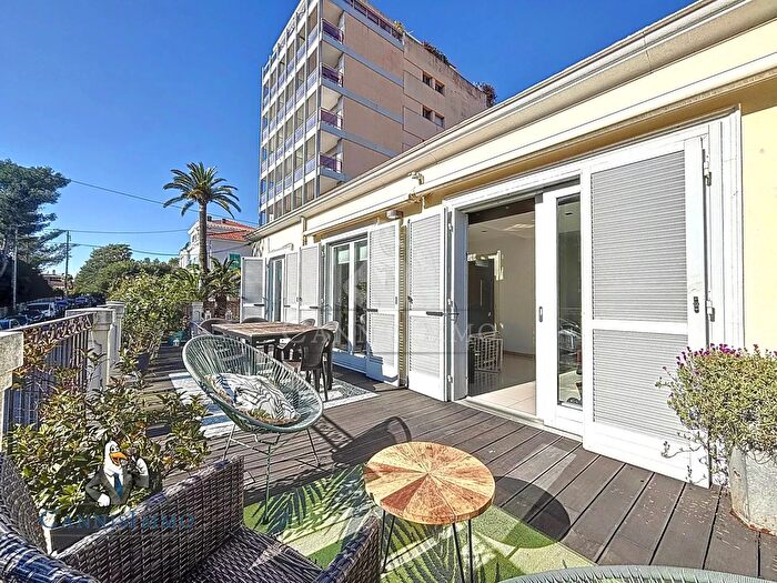 Appartement à vendre - Cannes, Petit Juas - 3 pièces - 2 chambres