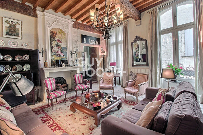 Maison 9 pièces à vendre à Tarascon, Centre-ville, Château, Condamine
