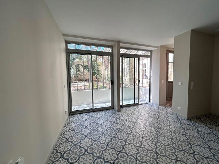 Appartement à louer - Avignon, Palais des Papes, Zone Piétonne - 2 pièces - 1 chambre