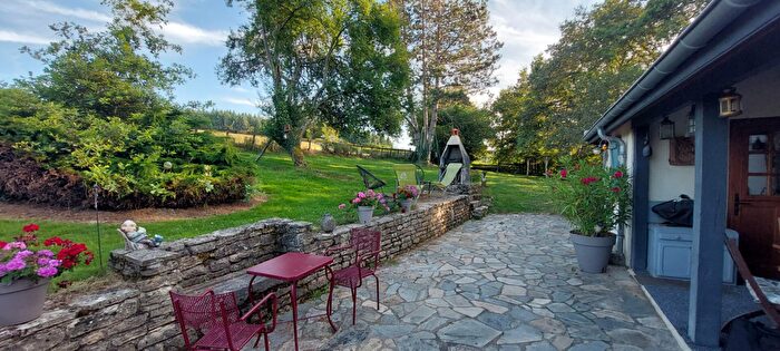 Villeneuve-en-Montagne : Maison 6 pièces à vendre