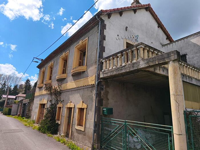 Maison à vendre - Aydat - 7 pièces - 5 chambres