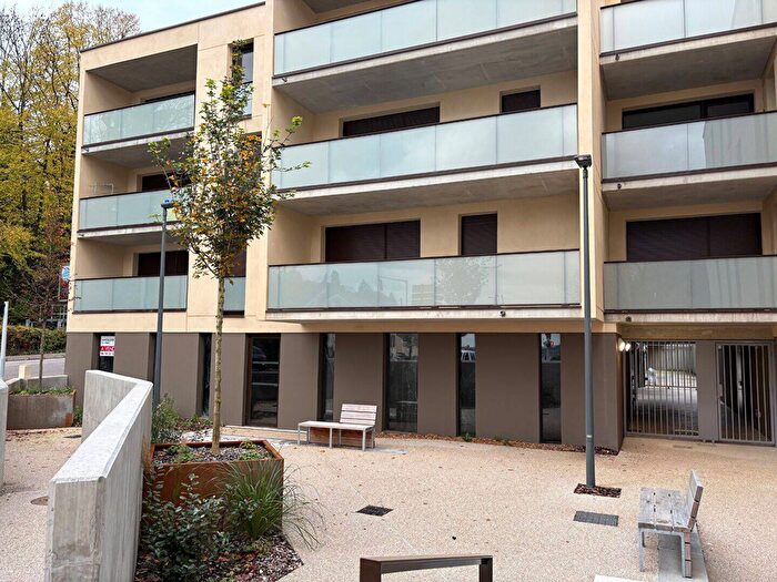 Beauregard-Boufflers-Buthégnemont, Nancy : Appartement 3 pièces à louer