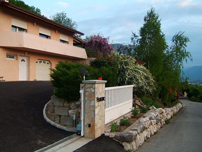Jarrie : Maison 4 pièces à louer