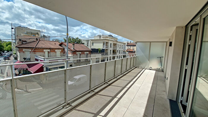 Gentilly, Victor Hugo : Appartement 3 pièces à louer