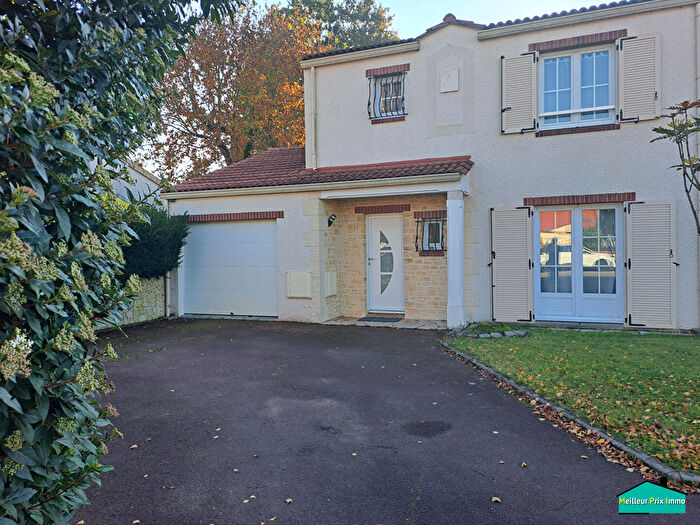 Maison à vendre - La Chevrolière - 4 pièces - 3 chambres