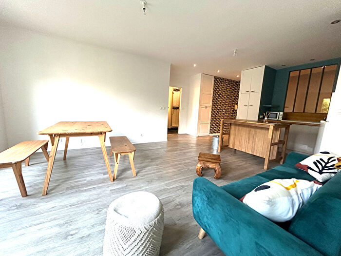 Villemomble, Centre-ville, Orangerie : Appartement 2 pièces à louer