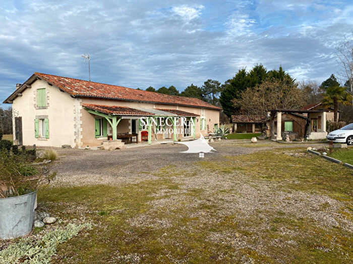 Maison à vendre - Ribérac - 9 pièces - 5 chambres