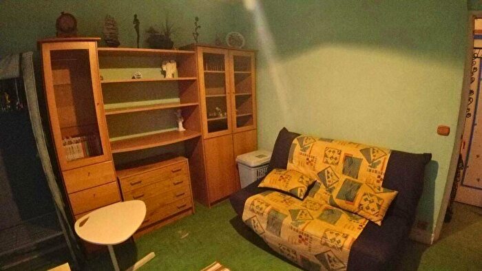 Appartement à louer - La Terre Aux Clercs, Saint-Gratien - 1 pièce