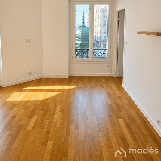 Appartement à vendre - Paris e , Saint-Vincent de Paul, Lariboisière - 2 pièces - 1 chambre