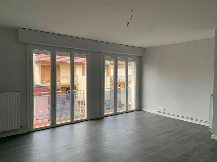 Appartement à louer - Vichy - 3 pièces - 2 chambres